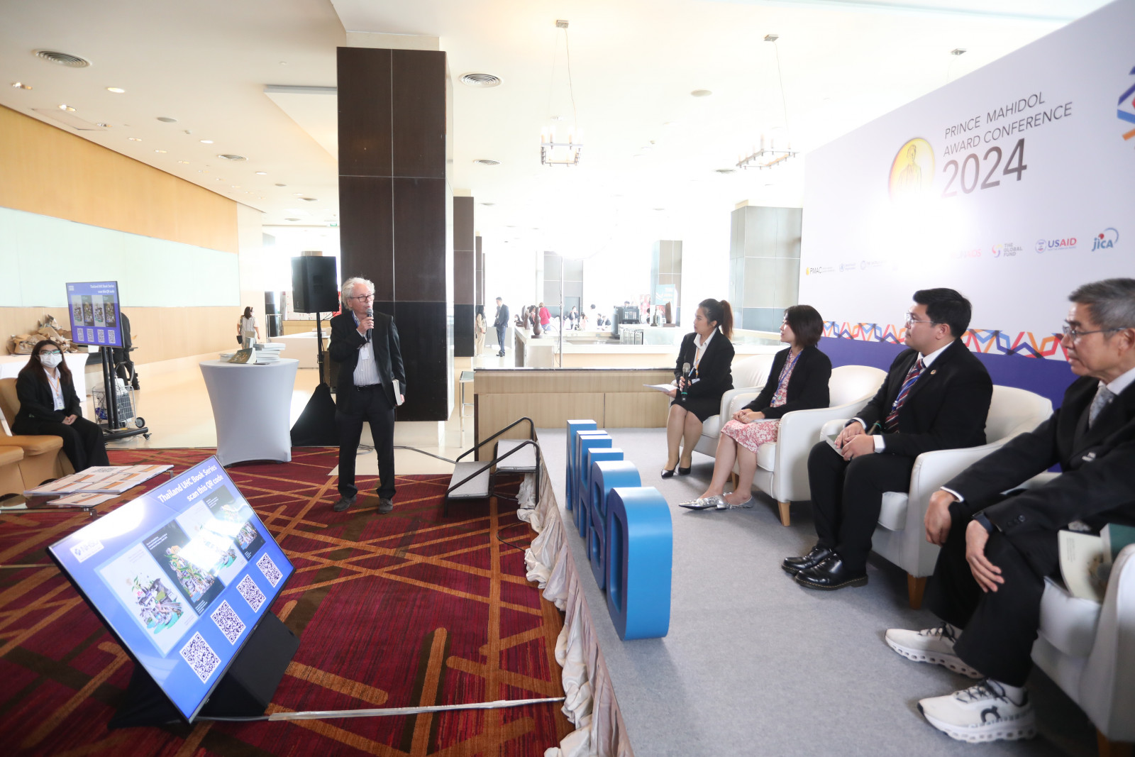 Launch of two new books unveiling the birth of UHC